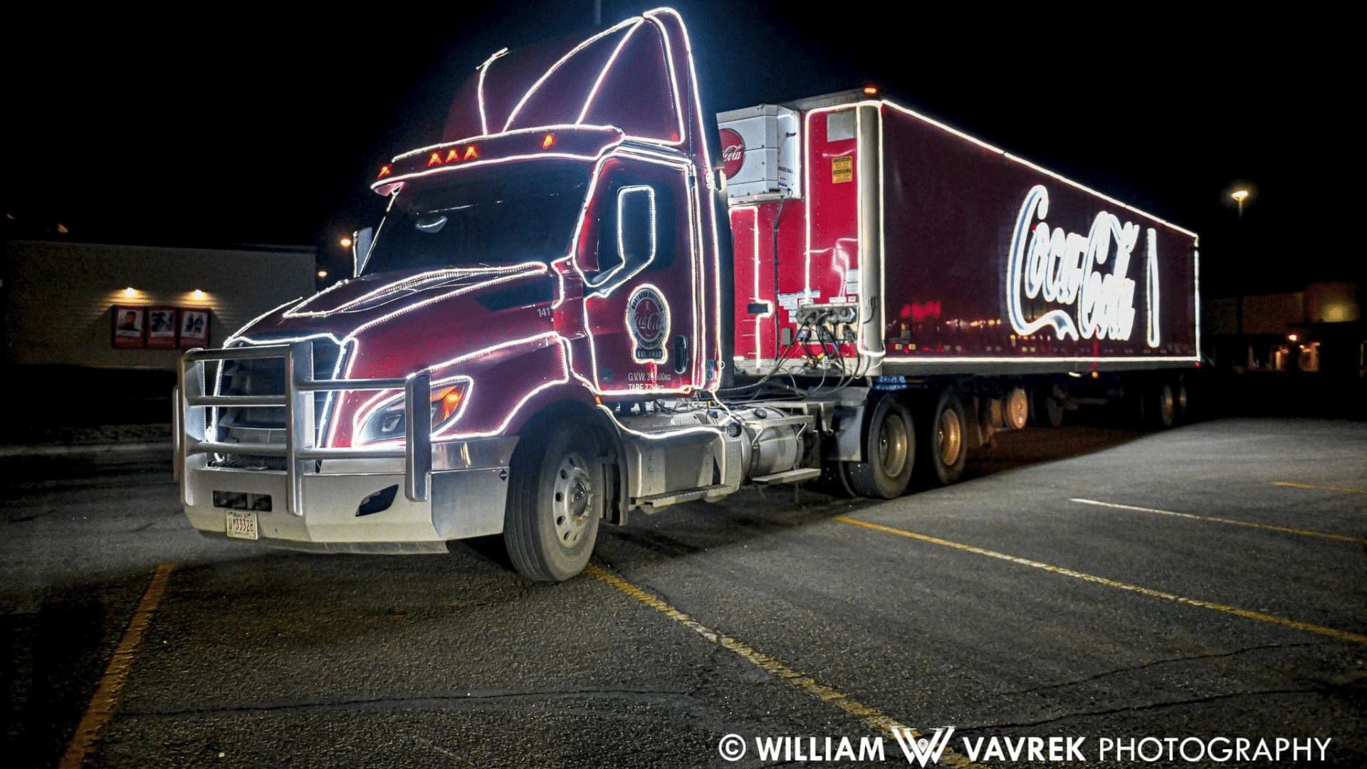 Coca-Cola-Truck-William-Vavrek-Photography – Energeticcity.ca
