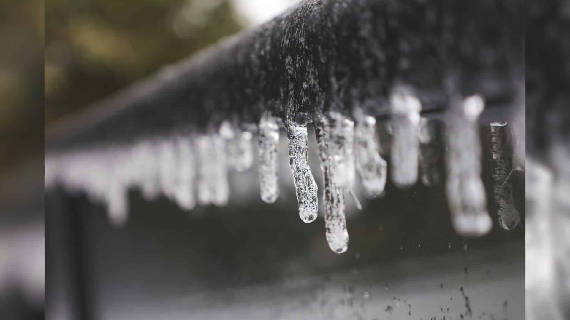 Drivers warned about highway ice after freezing rain in Fort Nelson