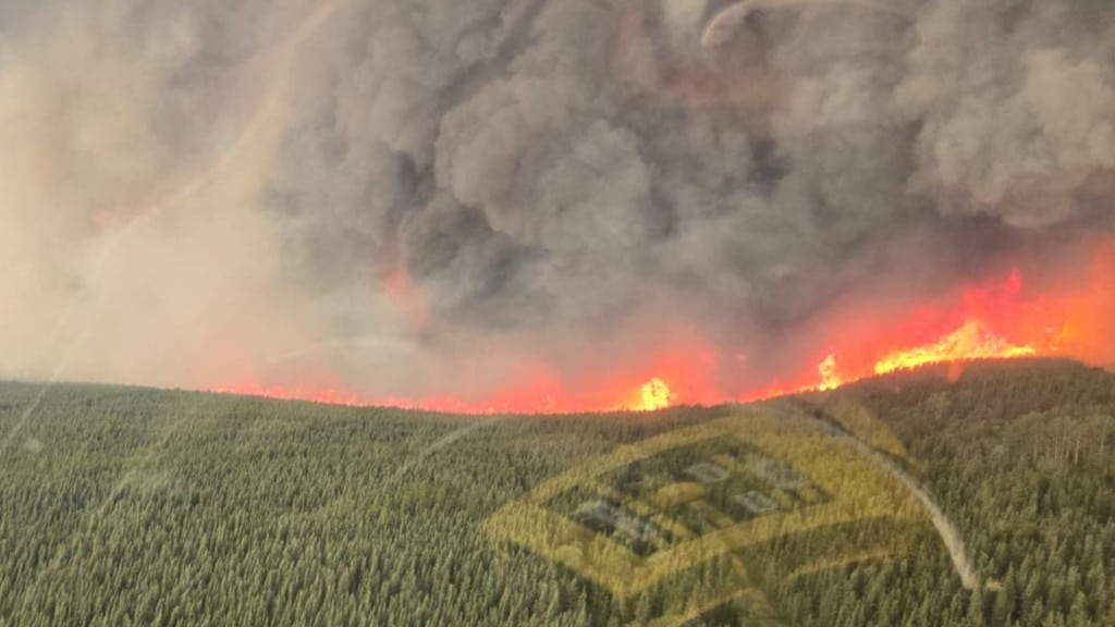 Evacuation alerts for Pocket Knife Creek wildfire cancelled