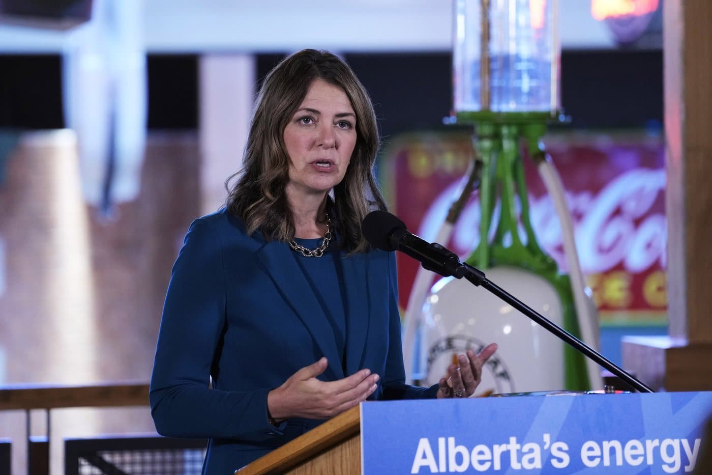 Dix says it is 'Canadian' to disagree over B.C.-Alberta pipeline