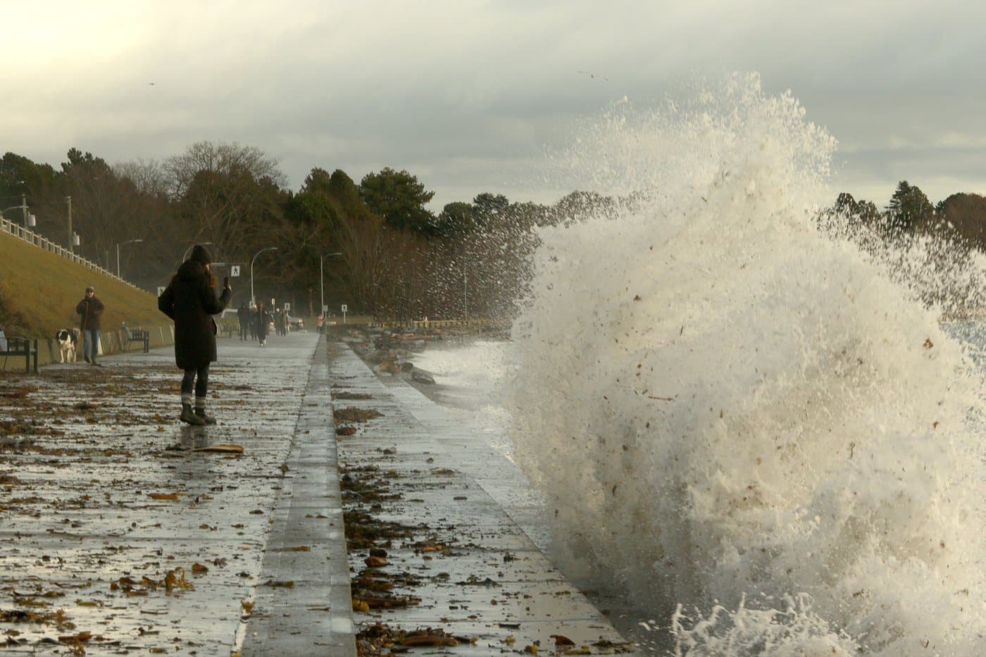 Strong winds, rain turn off the lights as weather system moves to ...